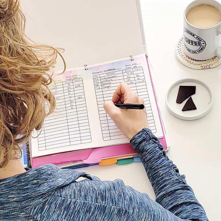 9 Ways to Stick to a Budget - The (mostly) Simple Life