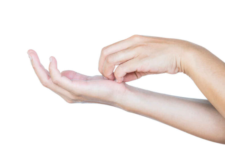 Right Hand Itching – What Does It Mean? - The (mostly) Simple Life